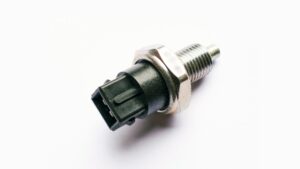 Symptoms of a Bad or Failing Oil Level Sensor